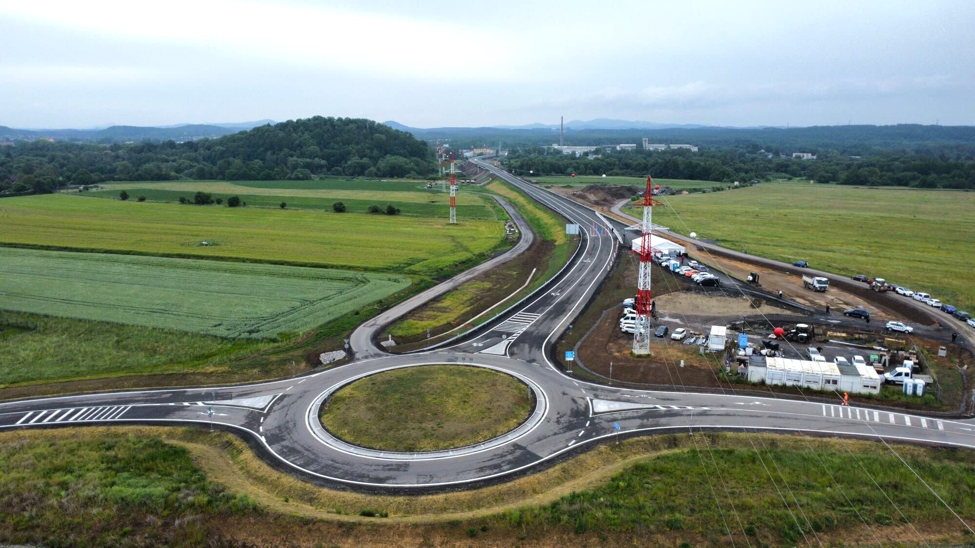 Ředitelství silnic a dálnic otevřelo střední část obchvatu České Lípy ...