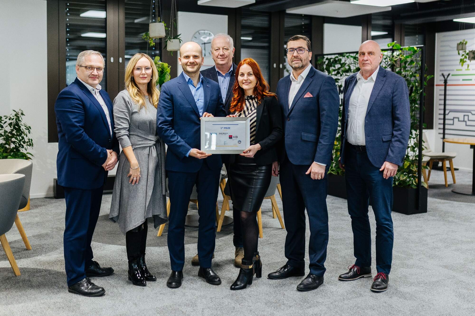 Komerční banka zvítězila v prvním kole soutěže Visa Bank Branch of the ...
