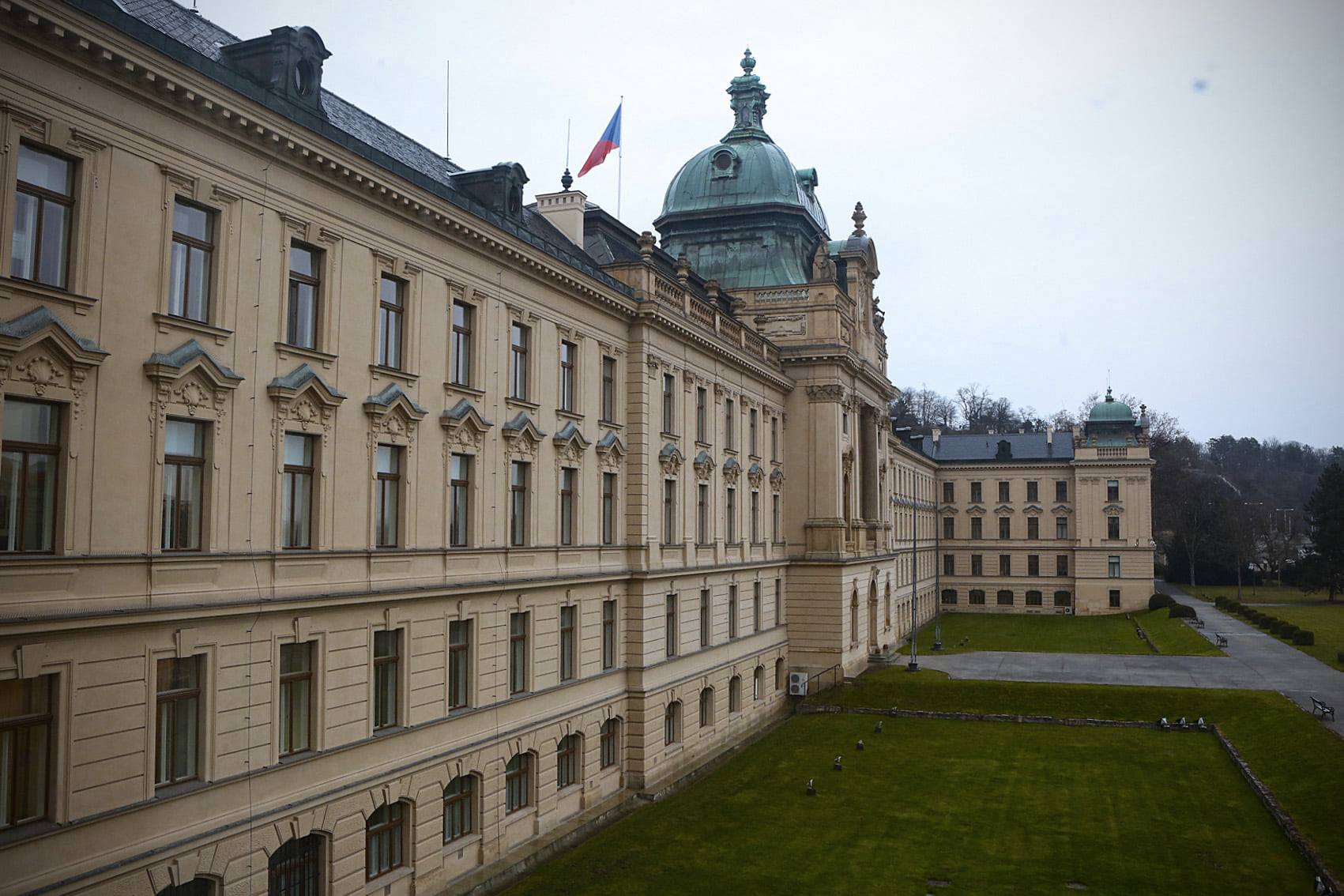 Plán legislativních prací vlády na rok 2026 | Kurzy.cz