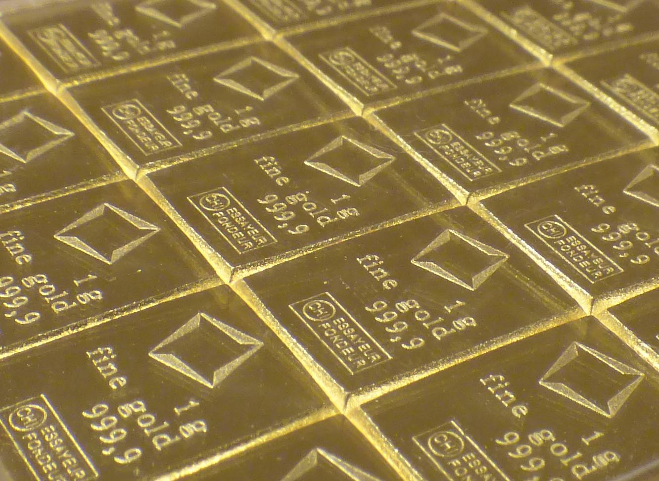 Zprávy o zlatě - Ceny zlata se v pátek vyšplhaly na nová rekordní ...