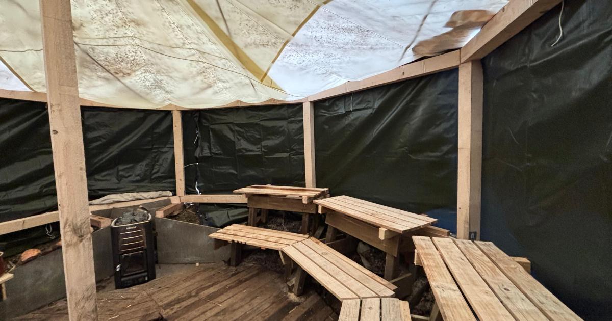 Zprávy z jižních Čech: Někdy sauna, jindy učebna. Stan v komunitní ...