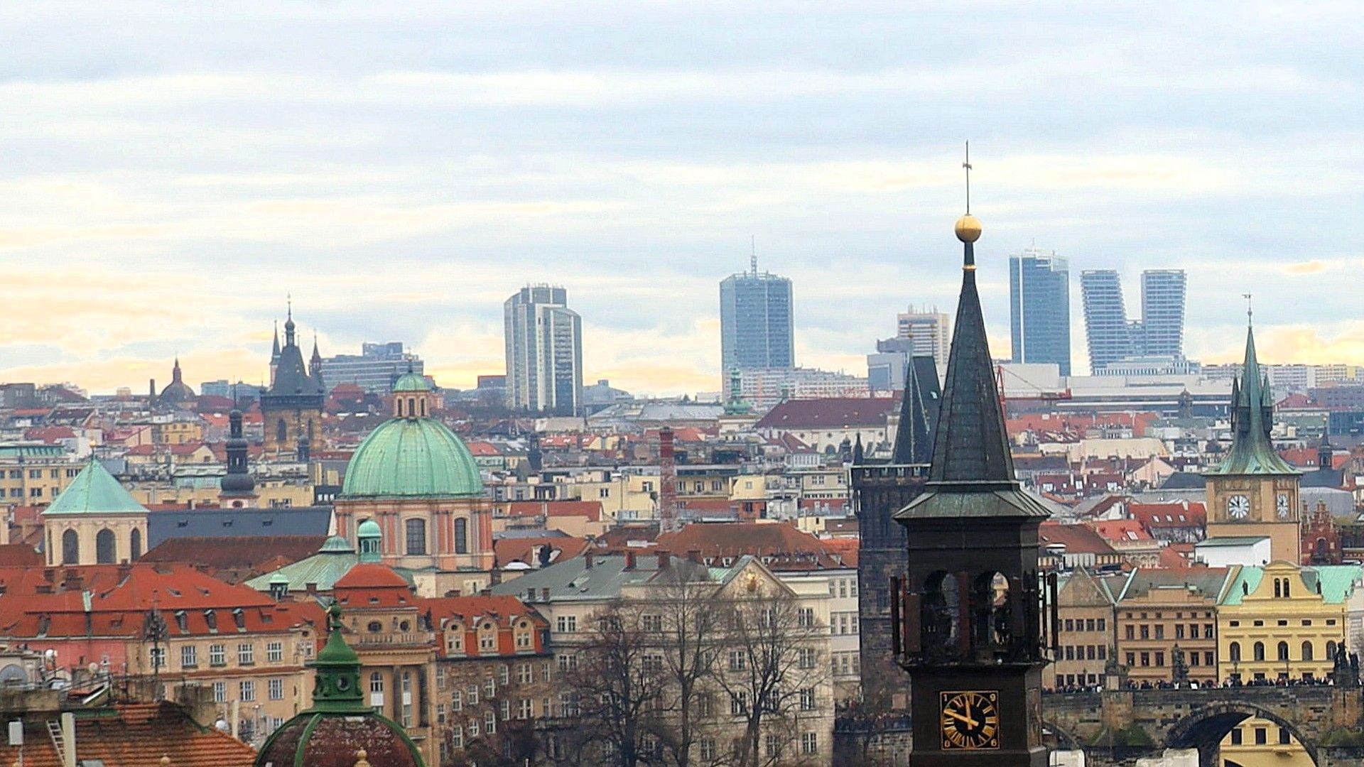 Praha za 10 let: byty k prodeji na 163 379 Kč/m², nájmy na 453 Kč/m² ...