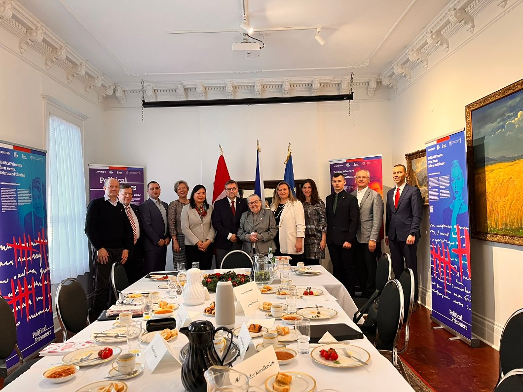 Mitterrand Breakfast with human rights advocates from Belarus | Kurzy.cz