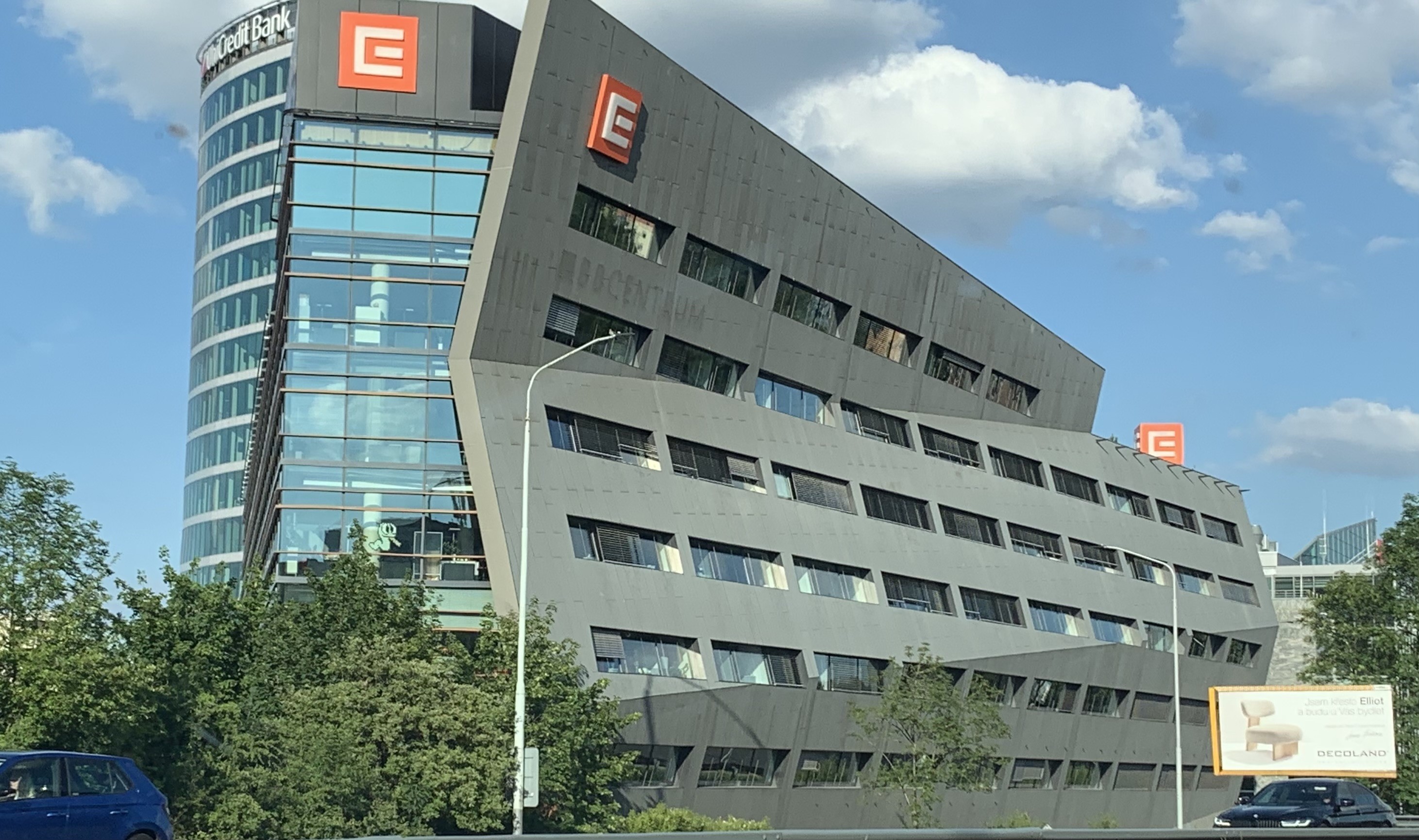 Jen 27 účtů kontroluje 15 % ČEZ. Kdo stojí za rozhodujícím podílem ...